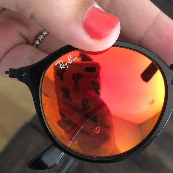 Ray-Ban | Accessories | Ray Ban Rb2447 Round Fleck Sunglasses | Poshmark